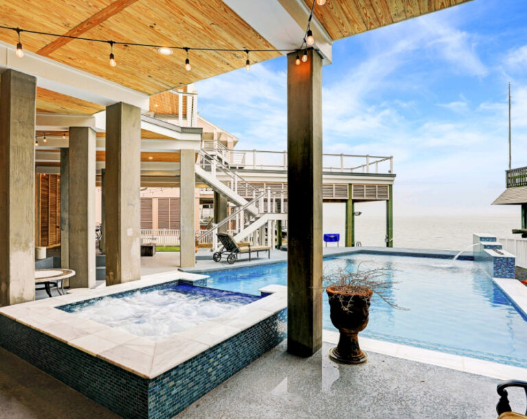 Professional Pool Cleaning in Galveston, League City & More | Kraken ...